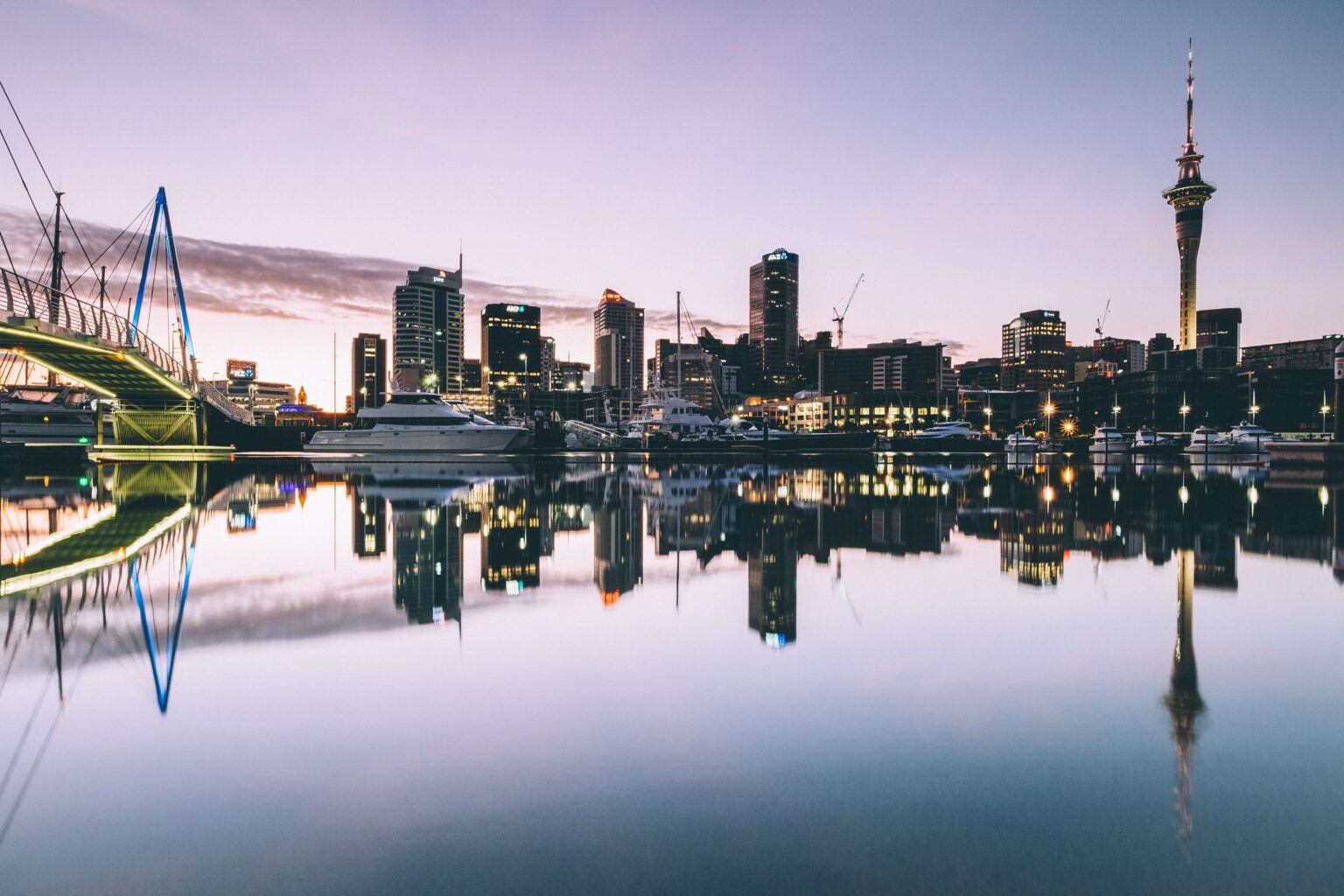 Across Auckland Specialists - Now Couriers